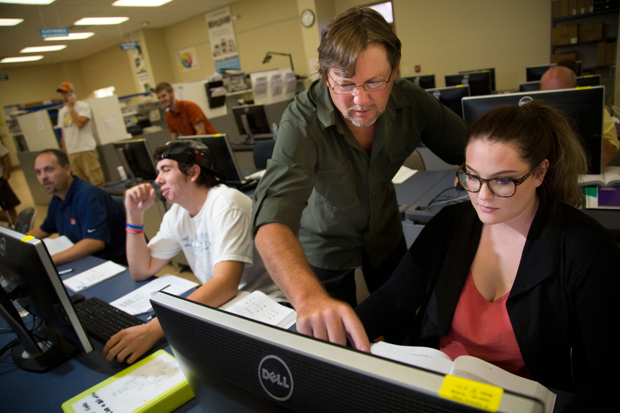 Mentoring for women at Women2STEM - Engineering, Manufacturing, and ...
